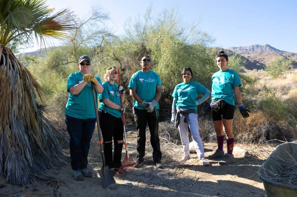 Volunteer - Desert Mountain